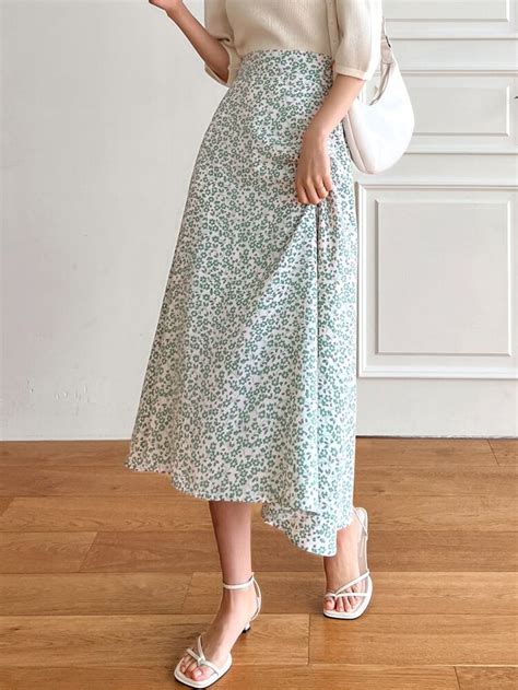Dazy Ditsy Floral Print Skirt ファッション