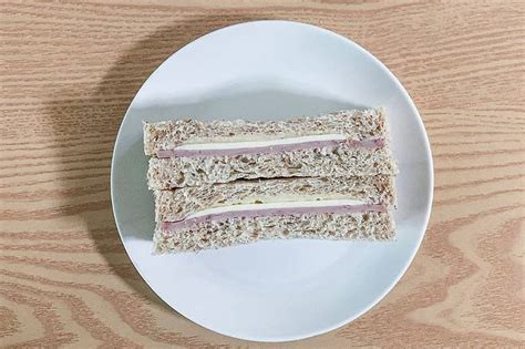 그를 생각할 때마다 샌드위치가 떠오른다