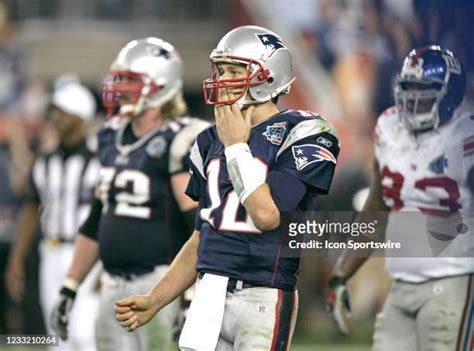 37 Tom Brady Hail Mary Photos And High Res Pictures Getty Images