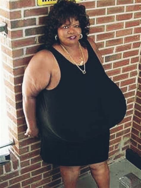 Annie Hawkins Meet The Woman With The Largest Natural Breasts In The World Talkafricana