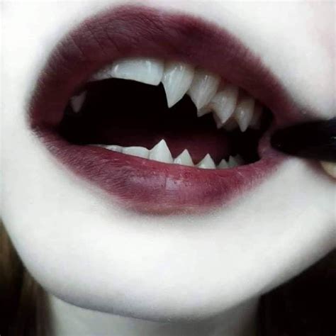 Pin By Keinaru 02 On Aesthetic Teeth Aesthetic Vampire Teeth