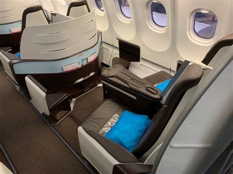 Review Hawaiian Airlines A330 200 First Class Los Angeles To Honolulu