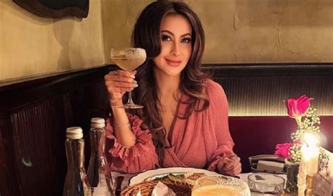 5 Potret Cantik Diana Pungky Yang Tetap Awet Muda Di Umur 49 Okezone