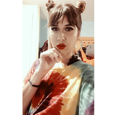 Andry Taryn En Instagram Que La Gente Te Critica X Lo Que No Pue Ni Ver Hoop Earrings