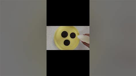 푸바오 가 나타났다 오레오 오레오에 우유를 부으면 푸바오가 Youtube