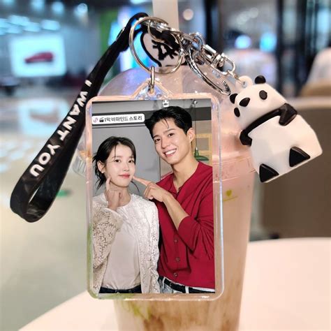 Iu和朴宝剑钥匙扣双面制作苦尽柑来遇见你周边吴爱纯梁宽植挂件iu And Parks Sword Keychain Double Sided Production Is Extremely