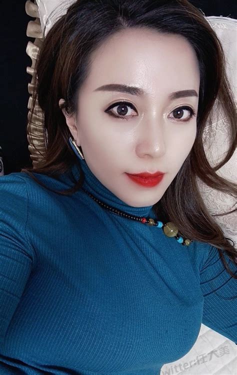 丸丸子 on Twitter RT Ceylin 最近下面不知不觉的流水是太骚了还是想要了呢骚哥哥私信一起叫床高潮互相解决