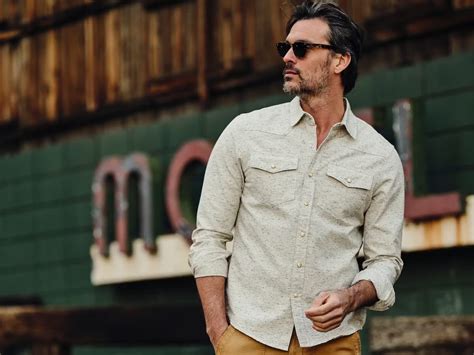What Is A Button Up Shirt In Spanish At Ruth Leal Blog