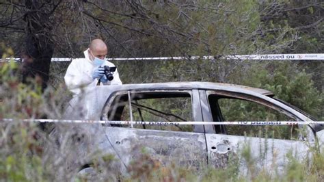 Investigan la aparición de un cuerpo atado amputado y calcinado dentro de un coche en Tarragona