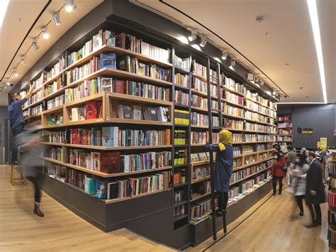 آشنایی با بهترین کتابفروشی های تهران با فضایی مناسب