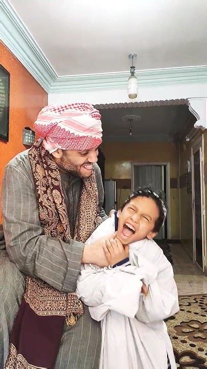 لما تقابل ابوك وهو صايم ومش طايق نفسه 😂😂shorts Youtube