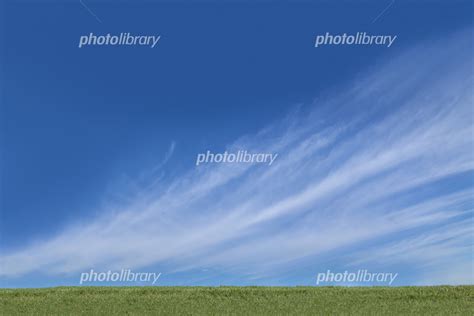 秋の青空に雲流れる 福島県只見町 写真素材 6466068 フォトライブラリー Photolibrary