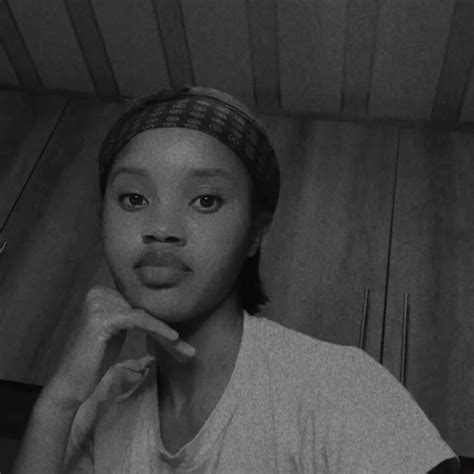 Sihle Mangena🎀 Sihlehlehle • Threads Say More