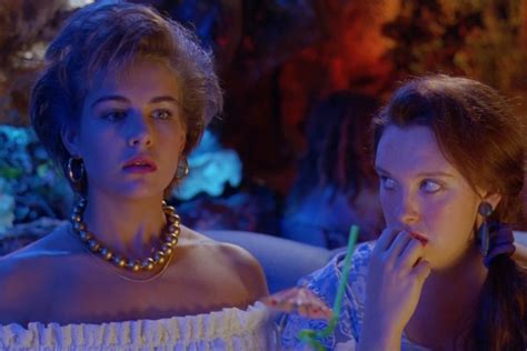 Muriels Wedding Music Box Theatre