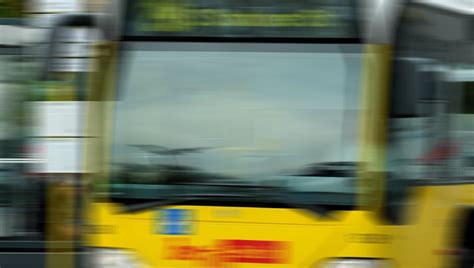 Bvg Busse Behindert Wegen Lkw Korsos B Z Die Stimme Berlins