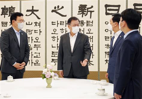 문재인 이번 정상회담은 내용 면에서도 기대 이상의 성과가 있었습니다 한미 간 안보와 평화협력을
