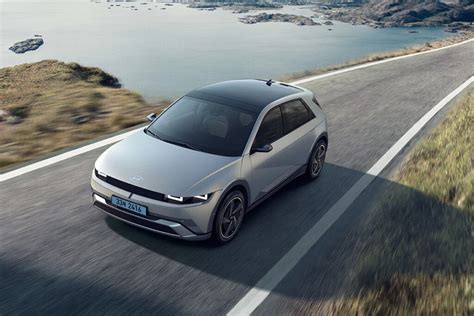 현대차의 승부수 더 뉴 아이오닉 5 출시 주행 거리 늘리고 가격은 동결 트윈카뉴스