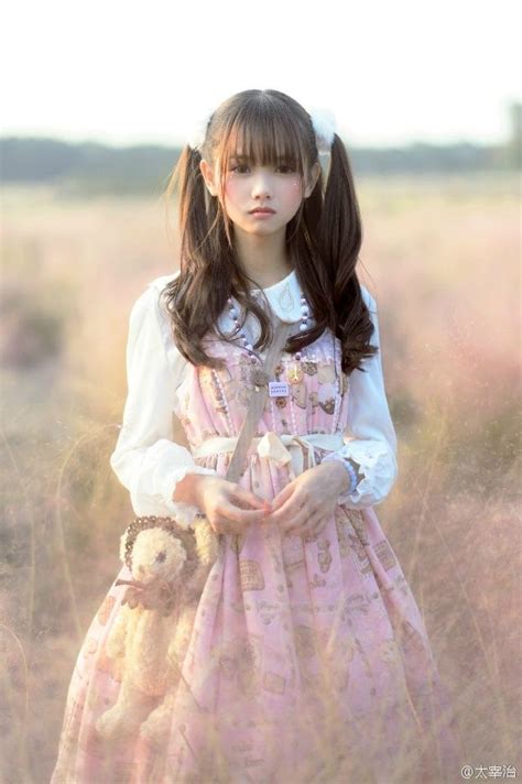 透明感↑↑な台湾美少女コスプレイヤーのアニコス＆jk画像！ 美女の集い