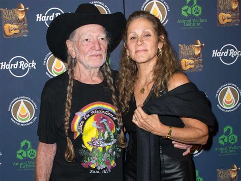 Breaking News Willie Nelson And His Wife Annie Nelson Invest 3 5