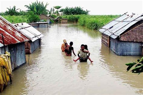 Flood Victims Of Bengal Find Shelter In Bangladesh