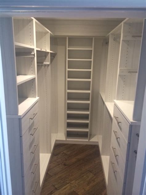 Small Closets Tips And Tricks • Queen Bee Of Honey Dos