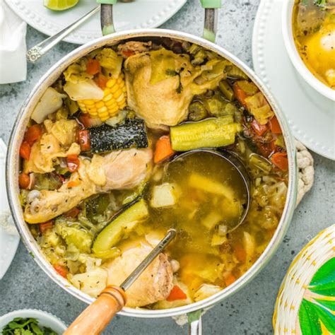 Caldo De Pollo Con Arroz Mexicano