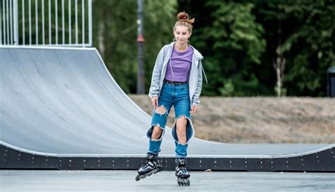 Premium Photo Girl Roller Skater