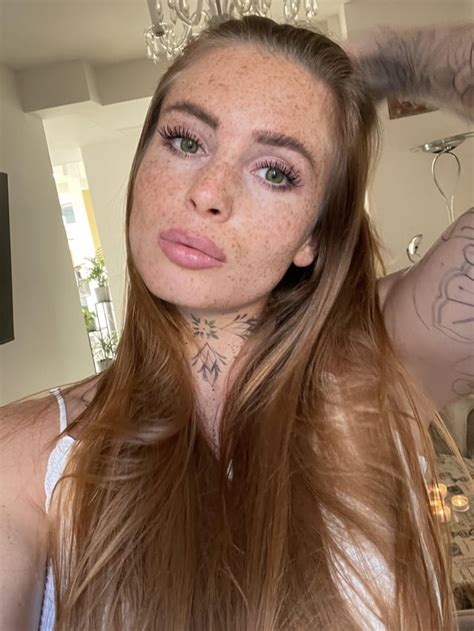 Daily Freckledgirls Selfie