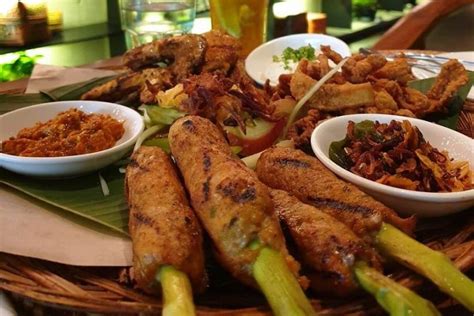 Yuk Cari Tahu 5 Makanan Khas Bali Yang Halal Dan Nikmat Riset