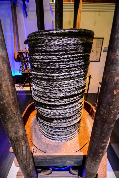 M Quina Italiana Antigua Del Aceite De Oliva Del Vintage Usada Para Hacer El Aceite Molino De