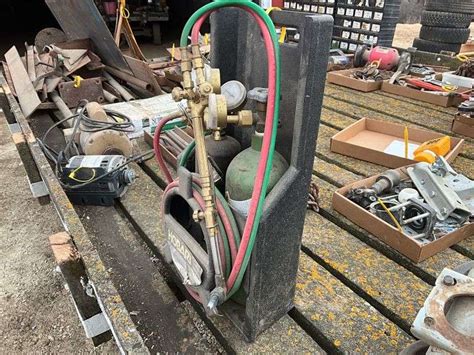 Small Torch Set And Tanks Hamilton Maring Auction Group