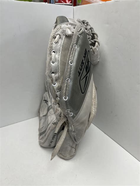 Reebok K Int Regular Goalie Glove Sidelineswap