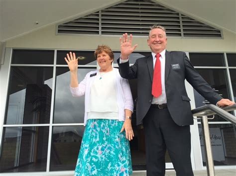 Australian Couple Helps Latter Day Saint Missionaries Begin Their Service