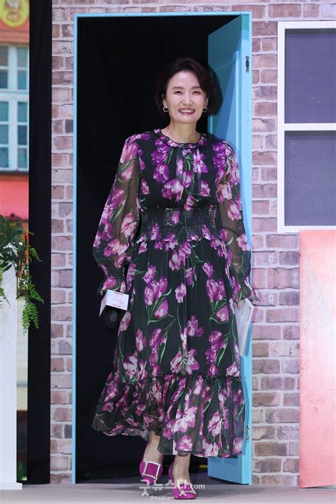 덕샷 박경림 넷플릭스 이두나 제작발표회 Mc