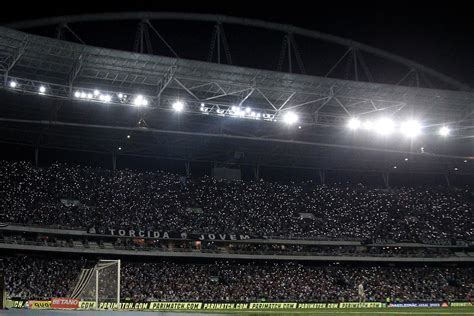 Por que o Botafogo líder do Brasileirão tem apenas a ª melhor média de público do campeonato