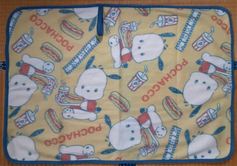 【未使用】ポチャッコ Pochacco ブランケット 非売品・販促品 サンリオキャラクター 折り畳み収納 楽々携帯の落札情報詳細 ヤフオク