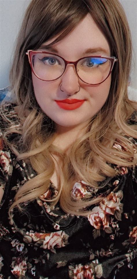 Christmas Party Ready 27f R Selfie