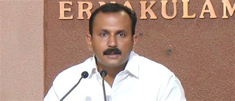 ലൗ ജിഹാദ് ആരോപണത്തിൽ 4000 പേരുടെ കണക്കുണ്ട് പി സി ജോർജിൻ്റെ വിദ്വേഷ പരാമർശത്തിന് പിന്നാലെ ഷോ