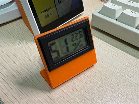 A Simple Stand For The Bambu Lab Hygrometer Weighing Only 67g By