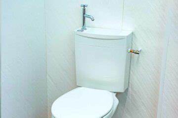 Iseo Clean l invention d un réservoir de WC avec lavabo intégré