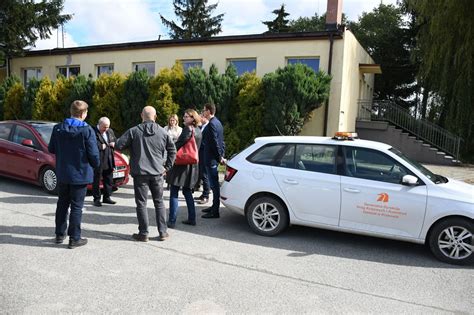 Baza drogowa przy siódemce nowym zapleczem Zarządu Dróg Powiatowych w Miechowie Starostwo