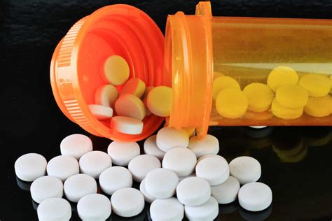 Cdc Issues Updated Guideline For Prescribing Opioids Aamc