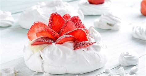 Strawberry And Cream Meringue Nests Quick Low Cal Dessert Recipe