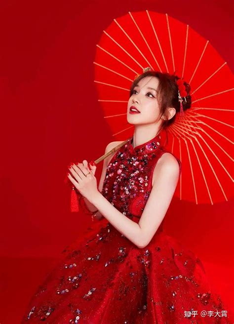 宋雨琦：春晚造型惊艳！红色钉珠刺绣裙变身福娃，优雅气质风太吸睛 知乎