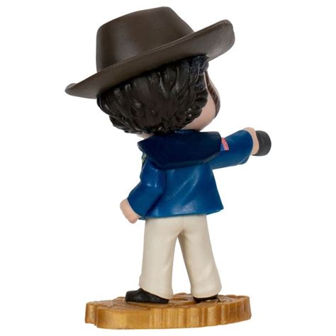 Hopper On Police Badge Stranger Things Chibi Figure Hmv Store