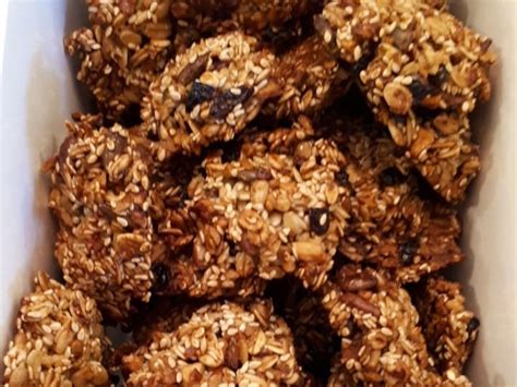 עוגיות גרנולה פריכות ובריאות מועדון המתוקים והאוכל