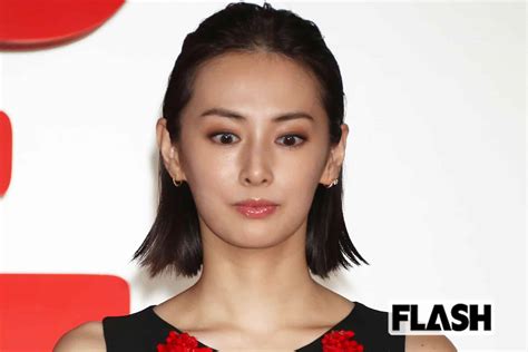 北川景子にコンプレックスが！「自分の声があまり好きではなくて『ヘン』って思っちゃう」 Smart Flash スマフラ[光文社週刊誌]