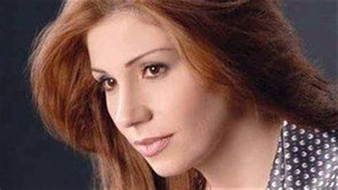 في الظهور الأول لها في عزاء والدتها بدبي هكذا بدت الفنانة يارا صبري صور