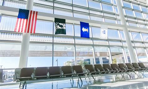 Houston Airport Lounges What To Know Nerdwallet