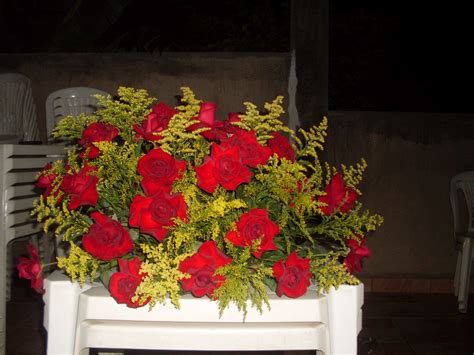 Flores E Arranjos Rosas Vermelhas Arranjo Para Um Casamento